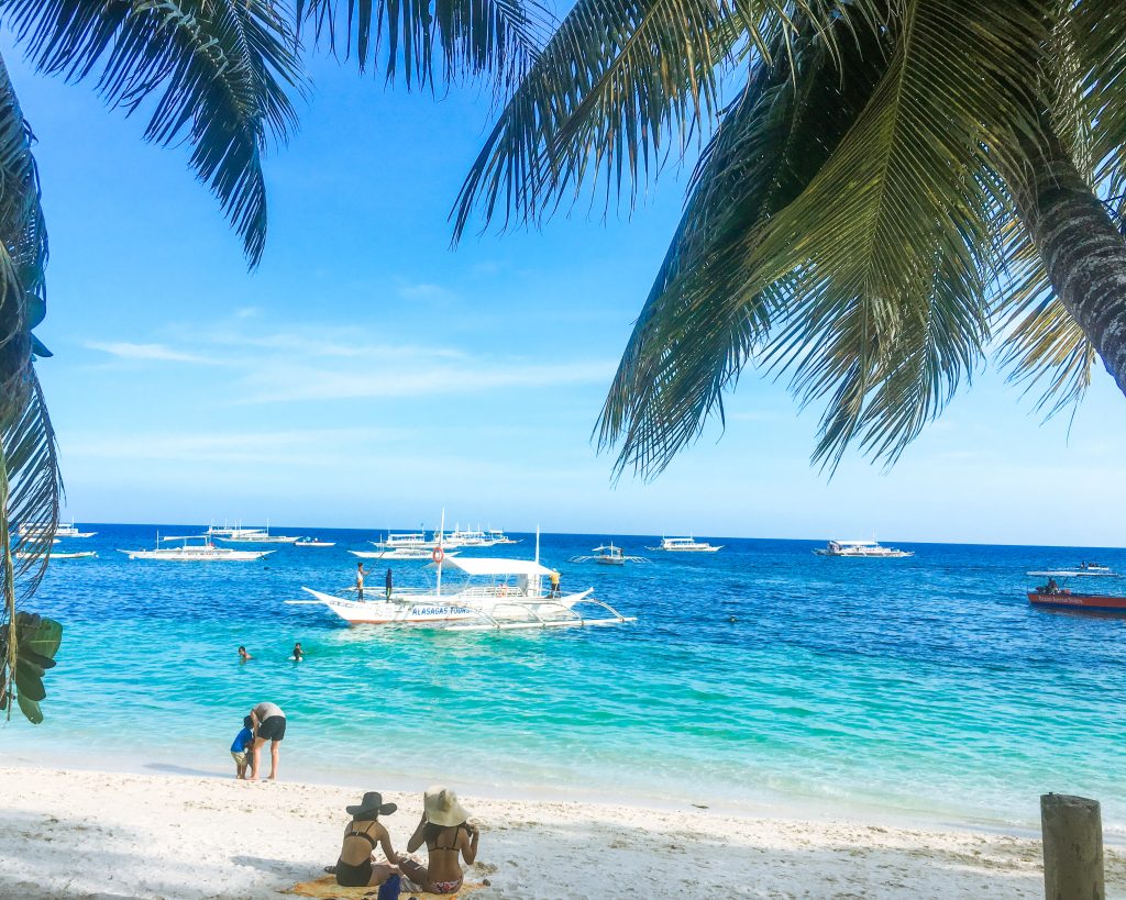 alona beach bohol | Le Wild Explorer